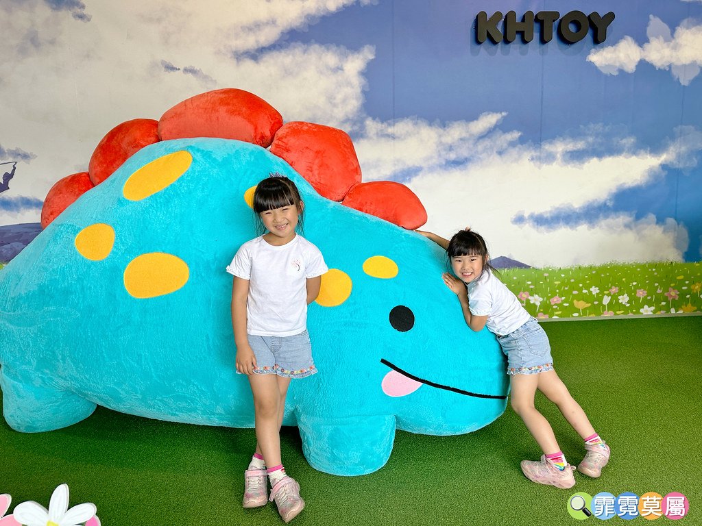 左擁右抱，喜歡通通帶回家～嘉義KHTOY絨毛玩偶旗艦館 - 景點 - 親子旅遊 - KidsPlay親子就醬玩